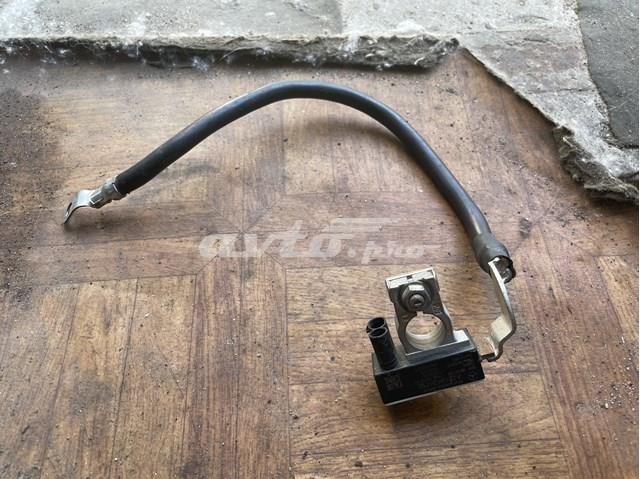 2215420718 Mercedes клема