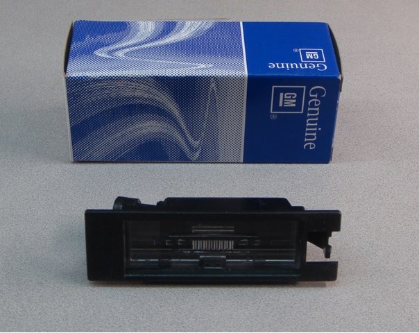 20944894 General Motors подсветка номера левая chevrolet volt 2011-2015