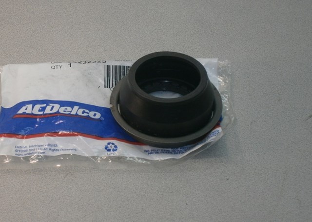 24232325 General Motors сальник раздаточной коробки задний выходной