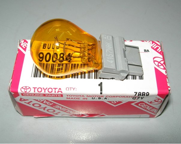 9008498062 Toyota лампочка