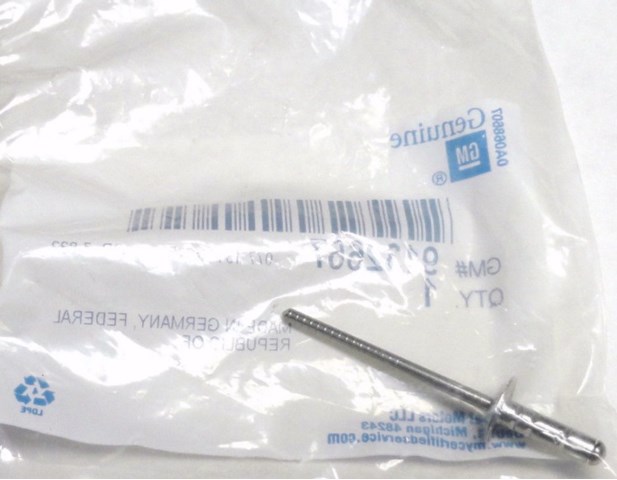 09132667 General Motors заклепка