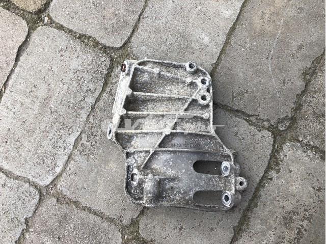 64557585167 BMW кронштейн компрессора кондиционера