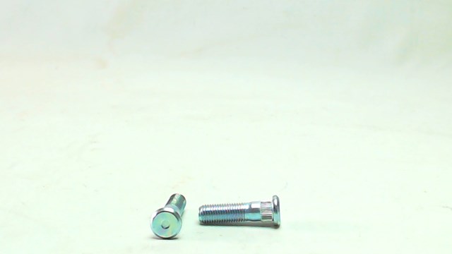 5175207000 Hyundai/Kia болт ступицы