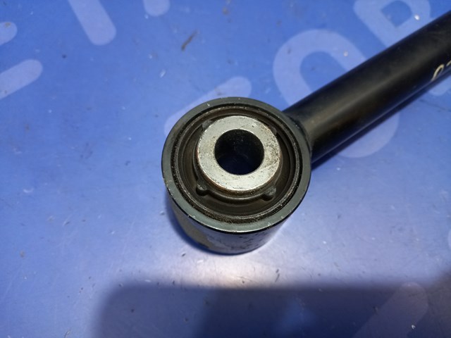 20250FL010 Subaru рычаг поперечный задней подвески