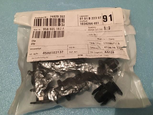 95B805163A Porsche кліпса