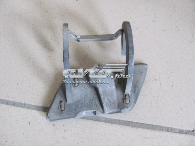 A2218801405 Mercedes накладка форсунки омывателя фары передней (Правой)