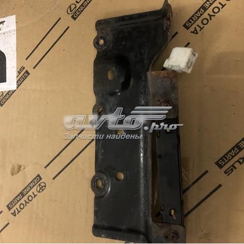 5835660010 Toyota кронштейн бампера переднего левый
