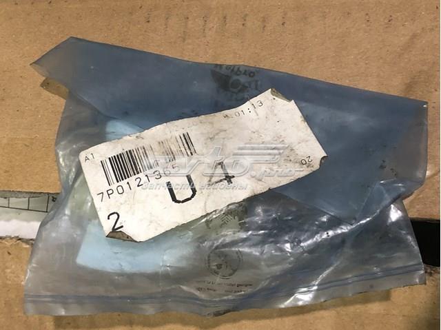 7P0121365 VAG втулка распорная резиновая