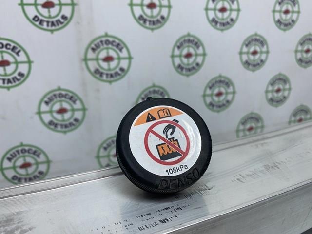 1647528140 Toyota крышка (пробка расширительного бачка)