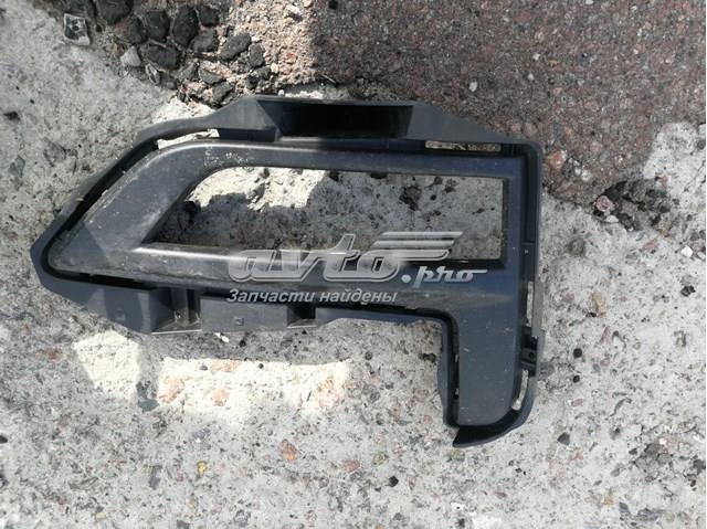 622566FL0B Nissan решетка бампера переднего правая