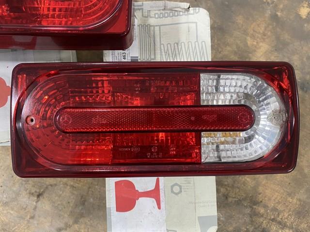 A4638202064 Mercedes задний правый фонарь