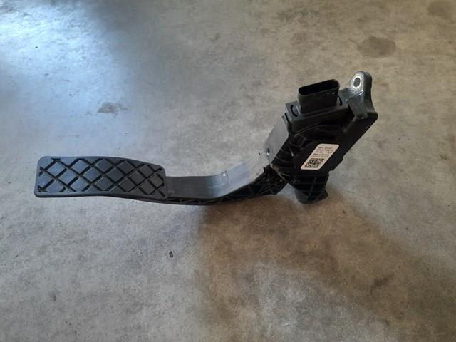 8W1723523 VAG педаль газа (акселератора)