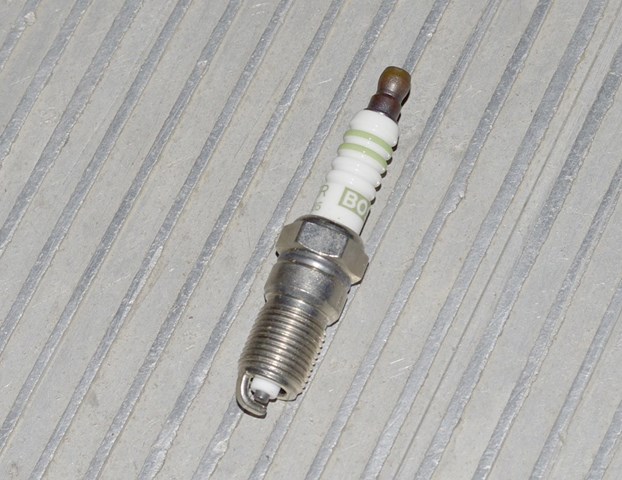 Свечи зажигания Мерседес-бенц Е W124 ⚙️ Покупка запчастей и сравнение ...