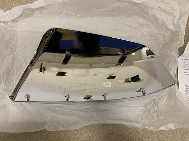 879150C050 Toyota накладка (крышка зеркала заднего вида правая)