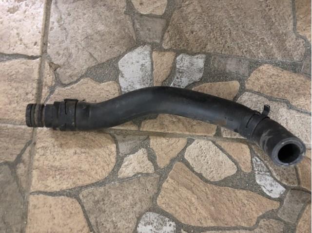 Шланг (патрубок) системы охлаждения на Audi A8 4E2, 4E8 седан (2002 ...
