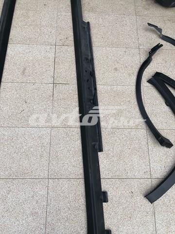 7585048040 Toyota накладка (молдинг порога наружная правая)