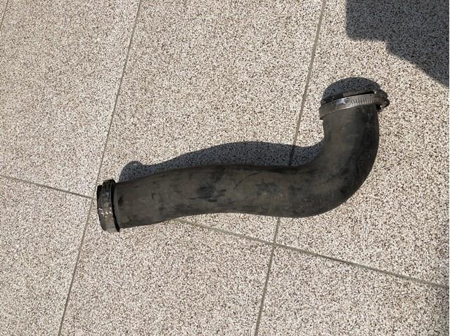 7P0145737D VAG шланг (патрубок интеркуллера верхний левый)