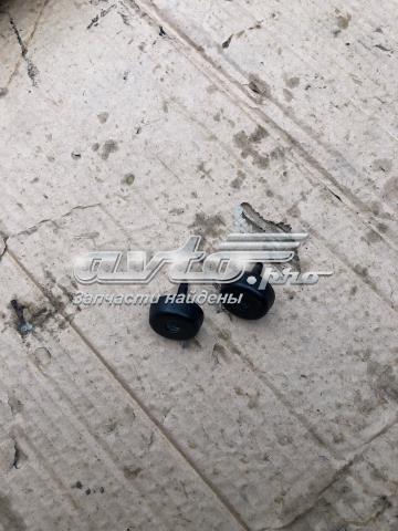 KB7W62869A Mazda отбойник двери