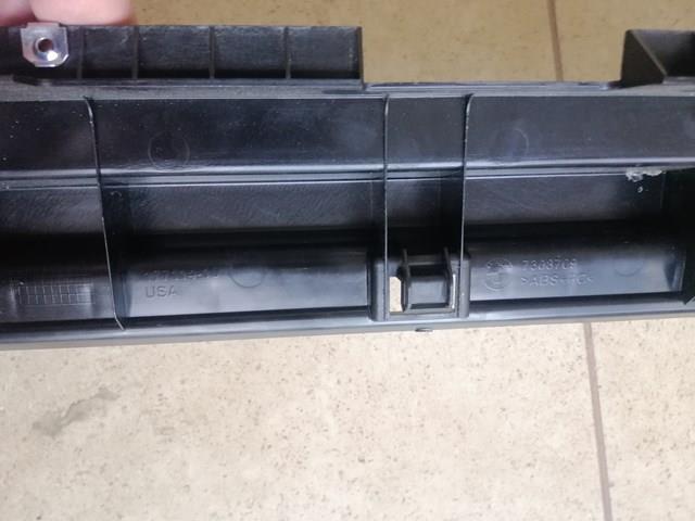 51477326465 BMW накладка багажника чорн f15