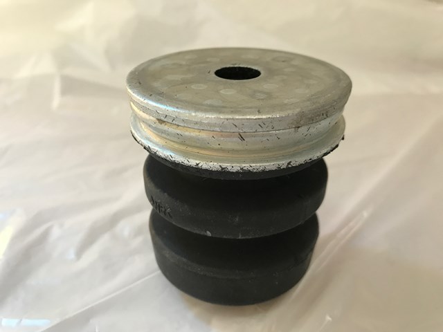 5220135100 Toyota Подушка рамы (крепления кузова)