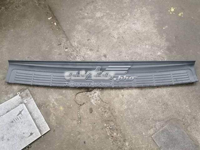 5216260040 Toyota накладка бампера заднего верхняя защитная