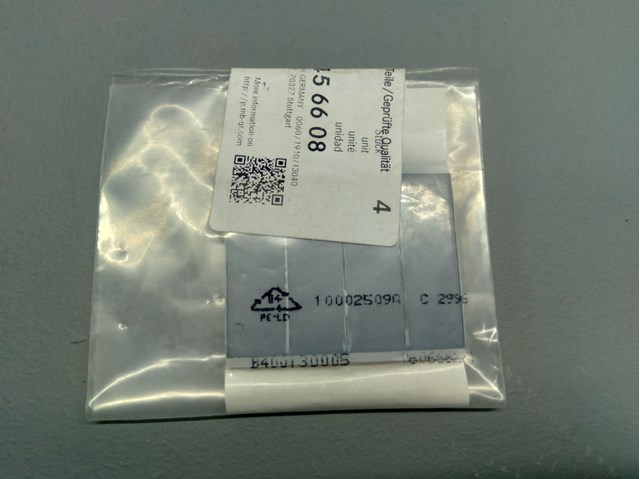 A000987456608 Mercedes опора