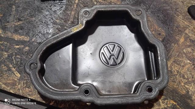 Крышка коробки передач задняя на Volkswagen Jetta VII седан (2017 ...
