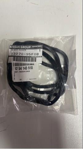 1327095F0B Nissan/Infiniti Прокладка клапанной крышки двигателя