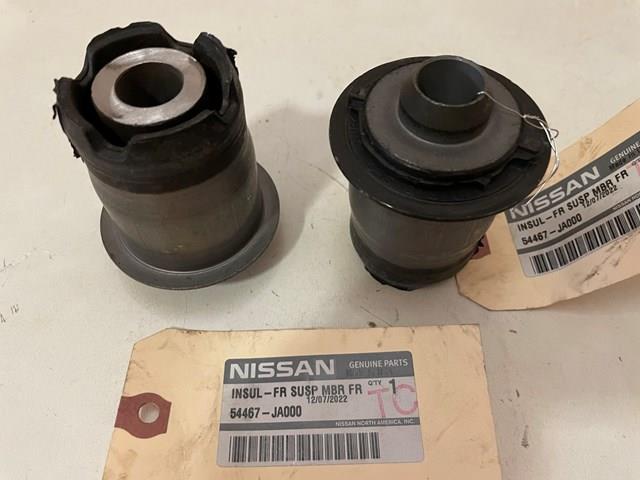 54467JA000 Nissan сайлентблок (подушка передней балки (подрамника))