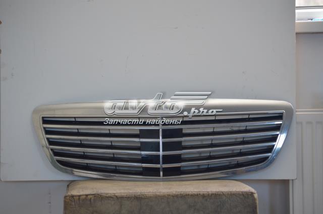 A2218800283 Mercedes решетка радиатора (Черная)