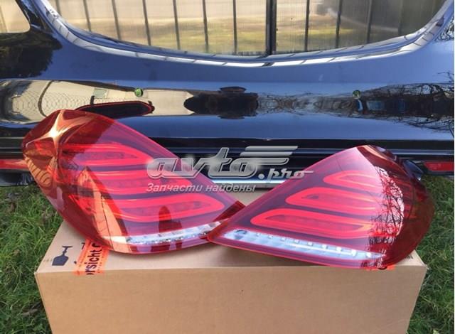 A2229065501 Mercedes задний правый фонарь