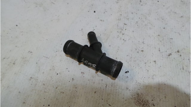 5Q0121087A VAG тройник системы охлаждения (11211829201 vika)