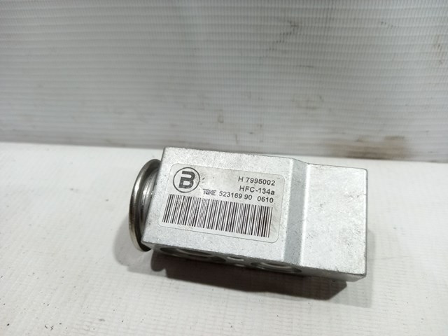 8K0820679B VAG Клапан TRV кондиционера