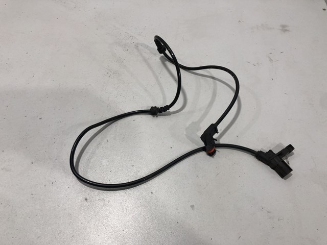 A2045408605 Mercedes датчик колодок перед mercedes w204 glk 2045408605