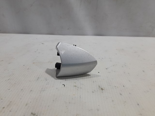 A2047600320 Mercedes крышка ручки наружной двери задней левой