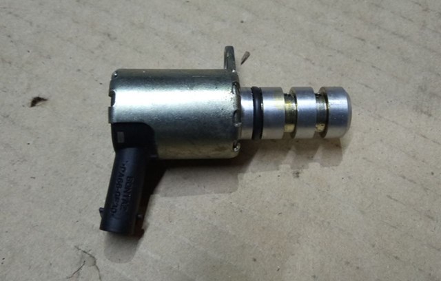 06K115243A VAG клапан электромагнитный положения (фаз распредвала)