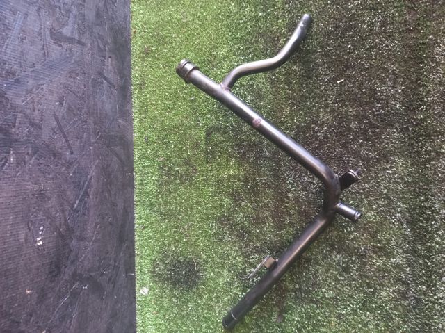 06A121065CB VAG патрубок системи охолодження