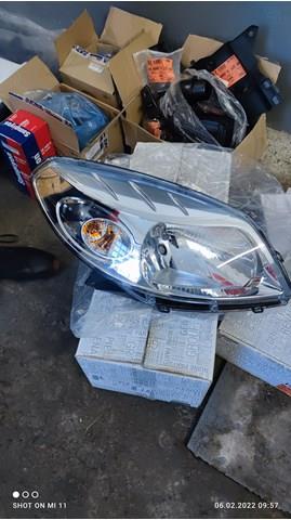 8200526417 Renault (RVI) фара правая