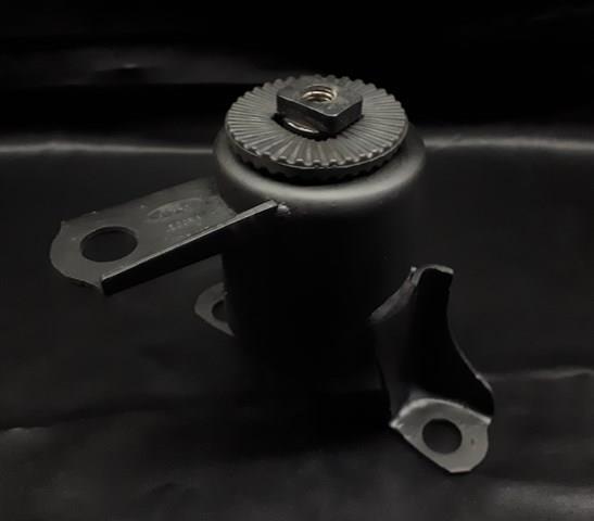 1776911 Ford подушка (опора двигателя правая)