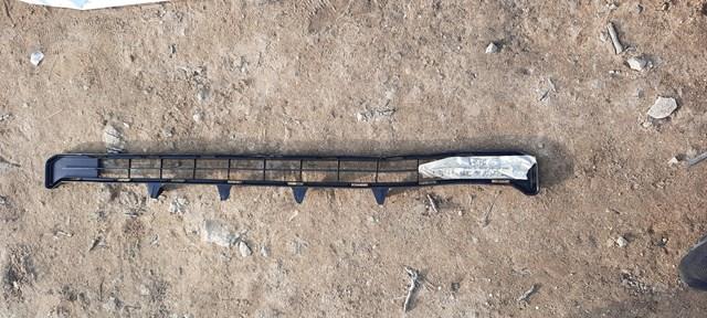 531120C020 Toyota решетка бампера переднего