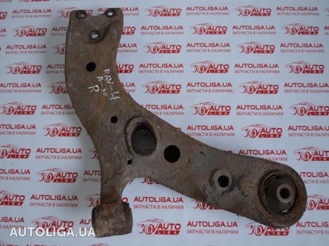 4806842050 Toyota рычаг передней подвески нижний правый