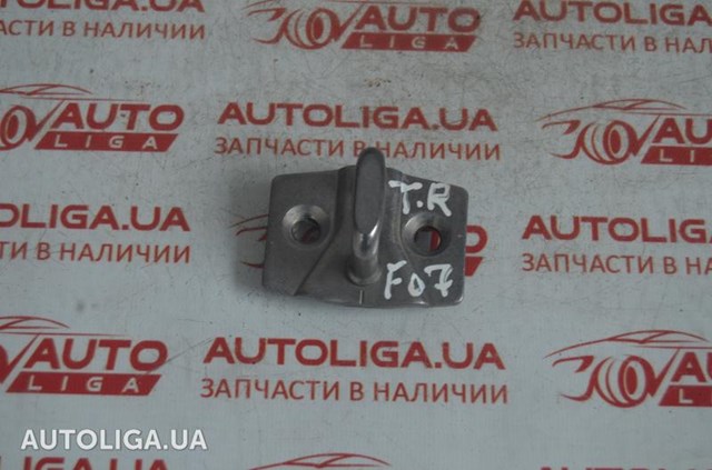 51217249639 BMW скоба замка