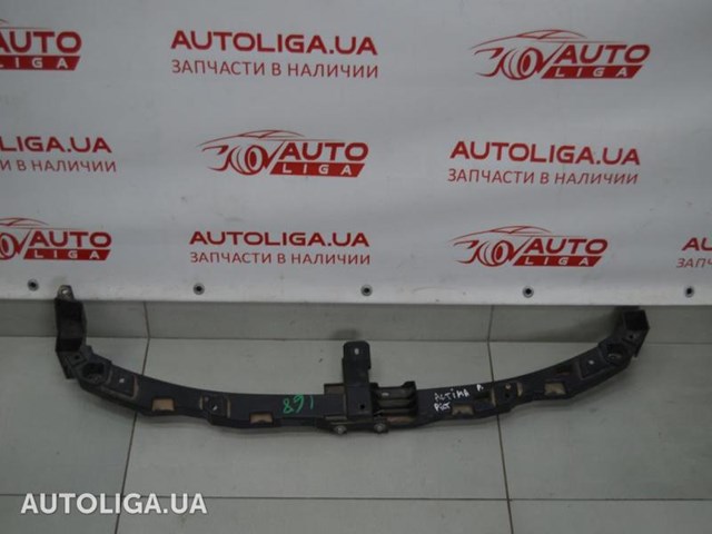 622409HS0A Nissan кронштейн бампера переднего центральный