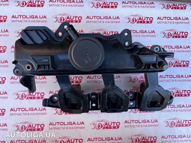 8200924262 Nissan/Infiniti Крышка клапанная