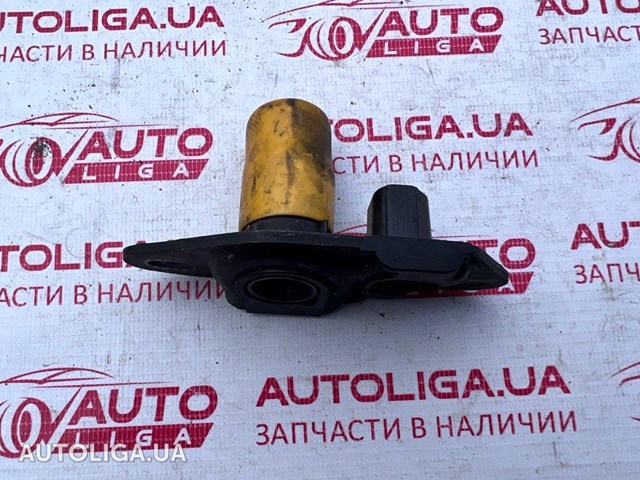 A9067660261 Mercedes | Отбойник сдвижной двери верхний A 906 766 02 61 ...