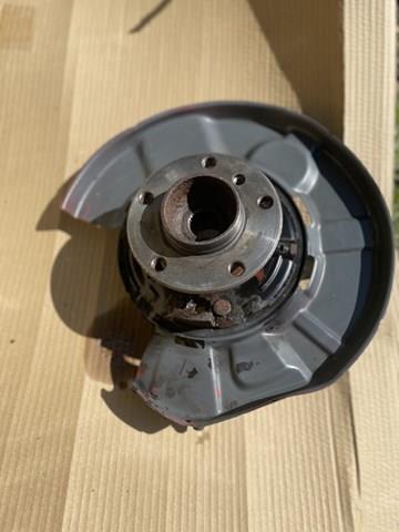 33326792523 BMW цапфа (поворотный кулак задний левый)