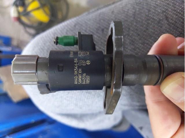 0445116037 Bosch инжектор