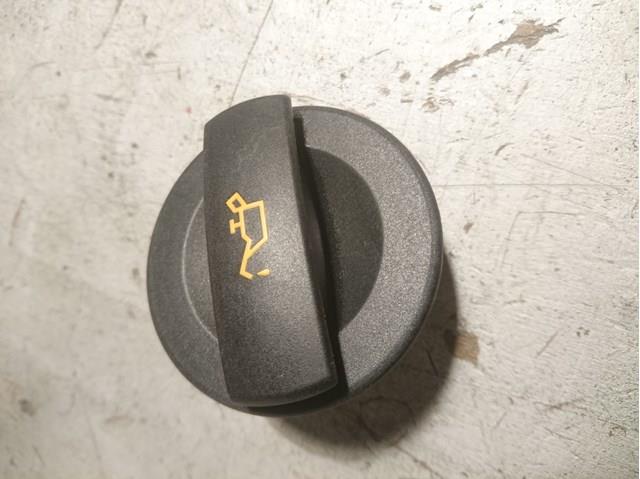 Крышка маслозаливной горловины на Volkswagen Polo IV хэтчбек (2001 ...