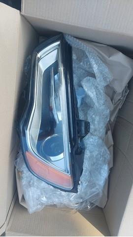 8V0941043B VAG фара левая