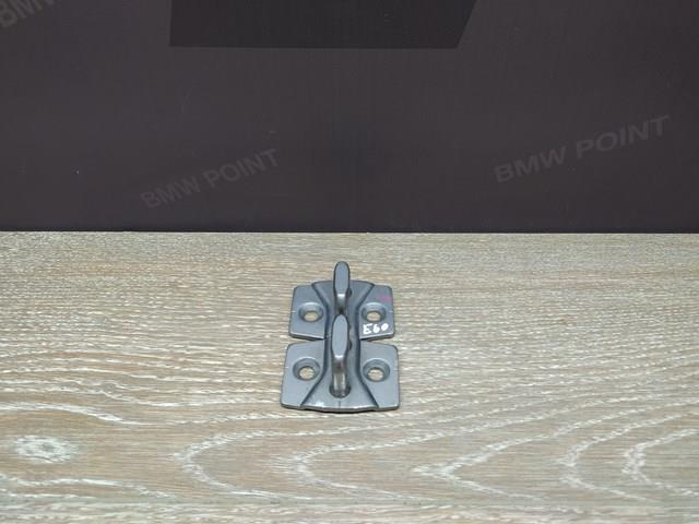 51217249639 BMW скоба замка